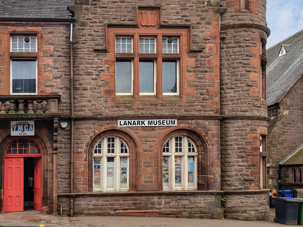 Discover Lanark